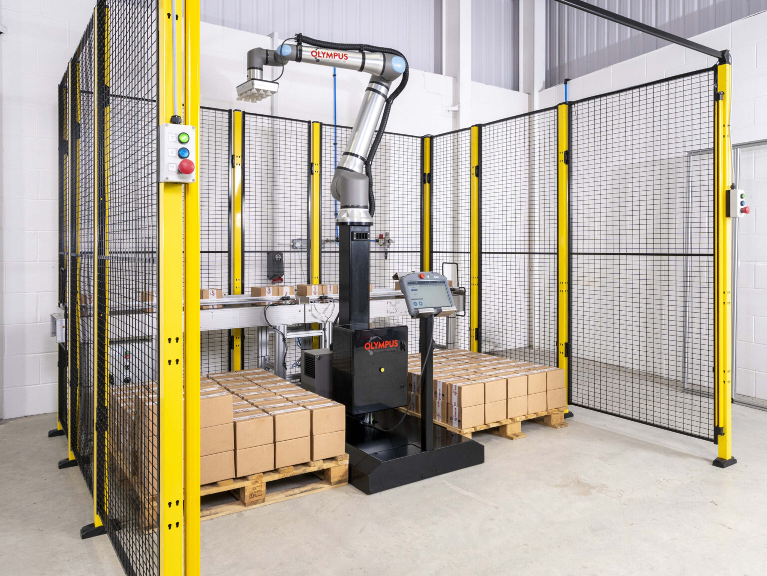 What is Cobotics and How is it Different from Robotics? A Clear Guide